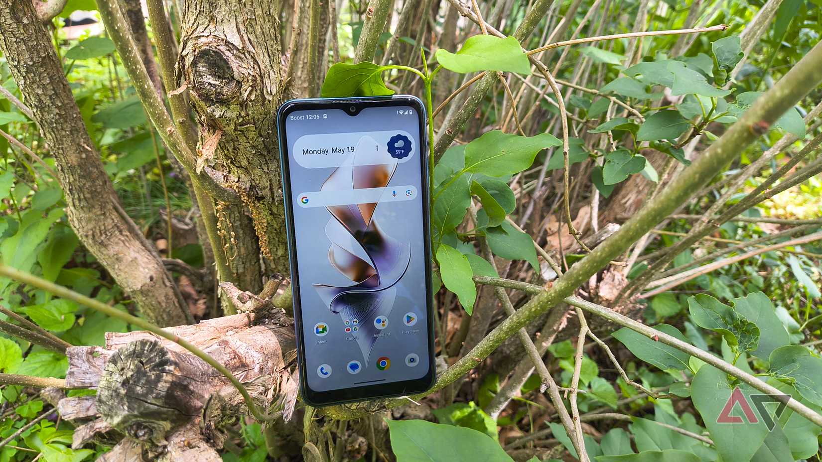 Boost Summit 5G review: A budget phone for Boost customers