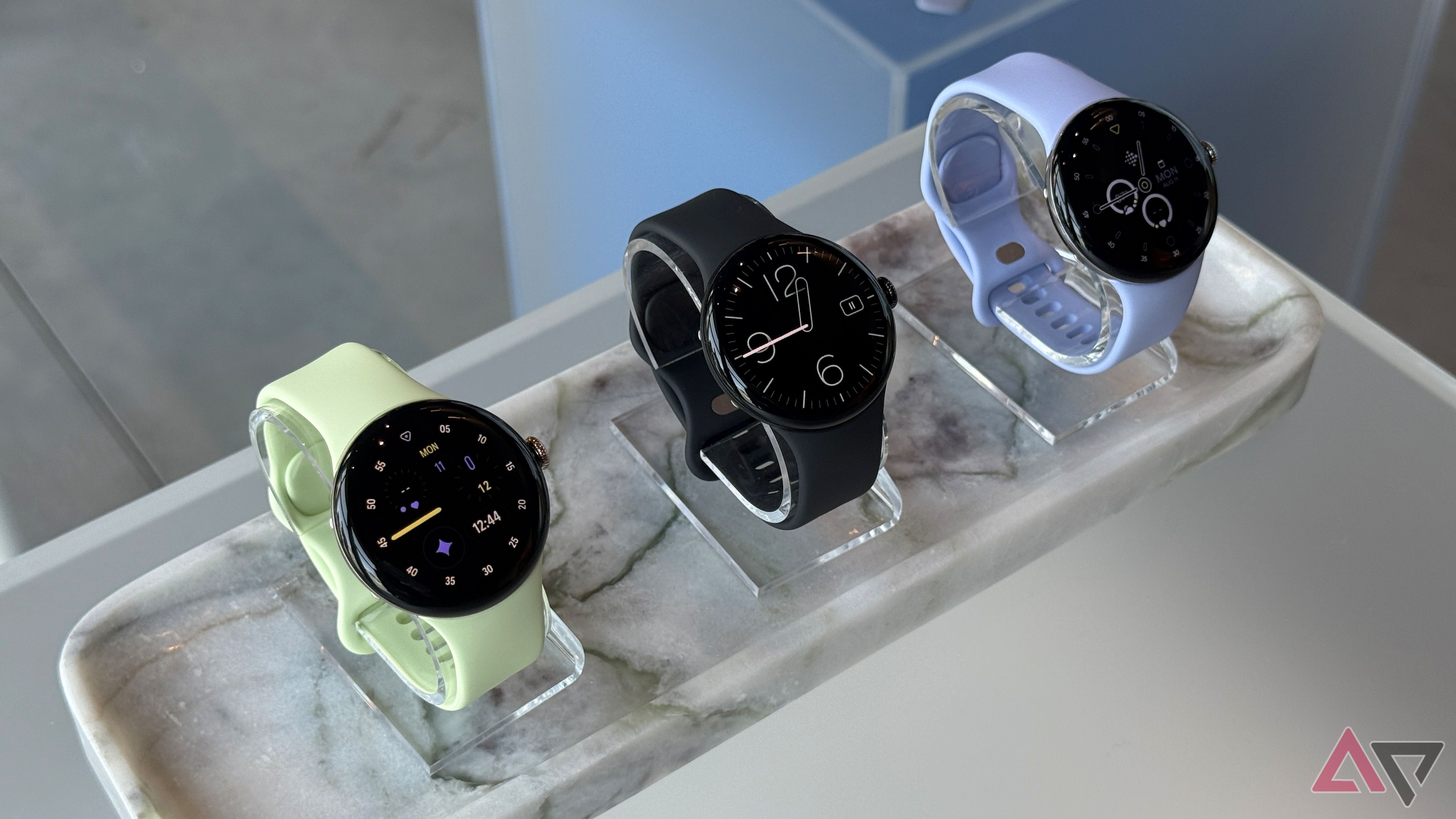 Can Garmin smartwatches answer calls?