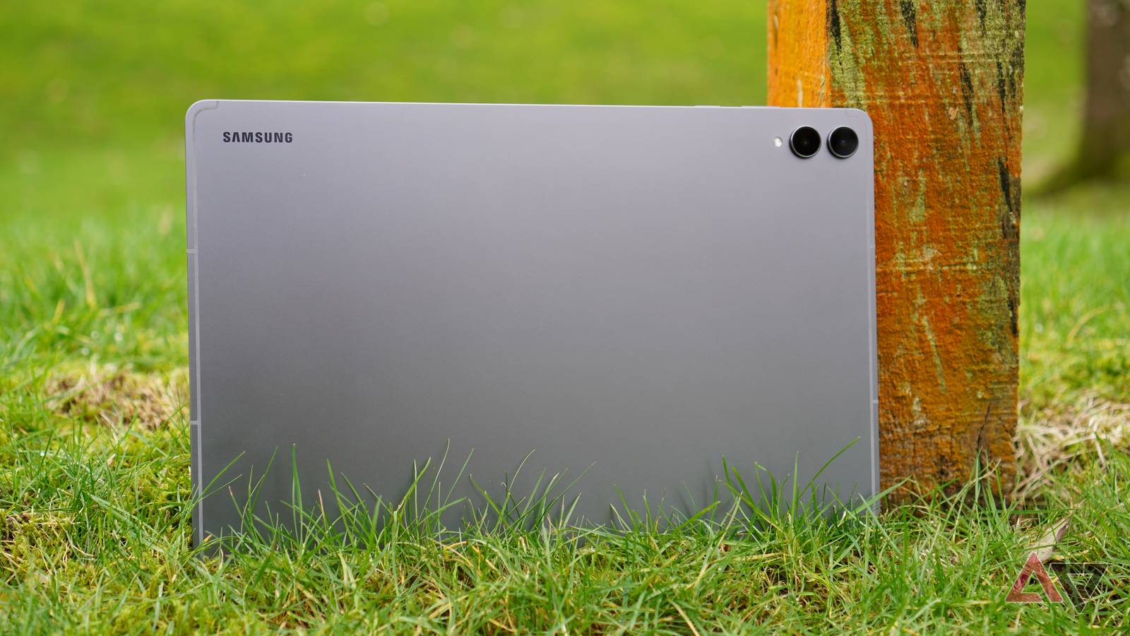 The Galaxy Tab S11 Ultra is totally ridiculous, but that hasn't stopped ...
