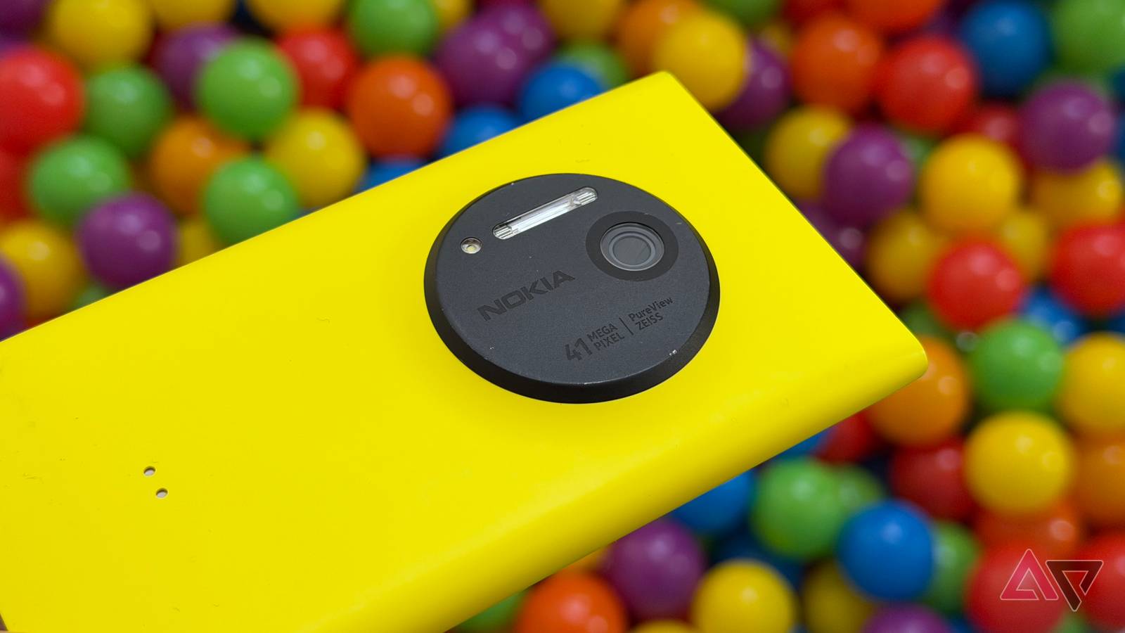 I went back to the Nokia Lumia 1020, and it made me miss what modern ...